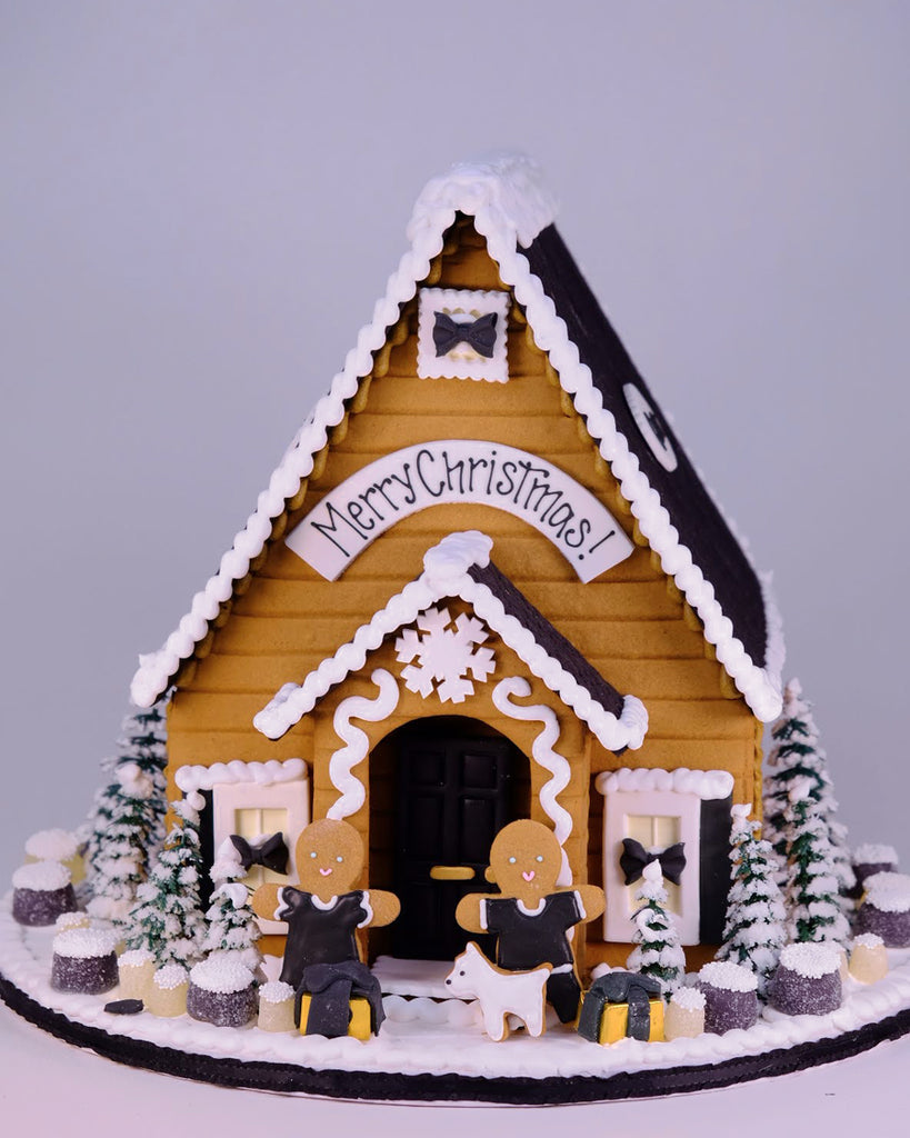 Chic Large Gingerbread House – The Solvang Bakery